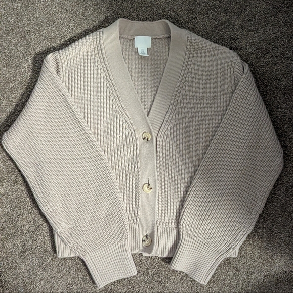 H&M | Sweaters | Ribknit Chunky Cardigan Hm Tortoise Beige Tan Cable ...